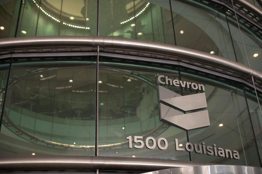 Iraq signs oil exploration deal with Chevron