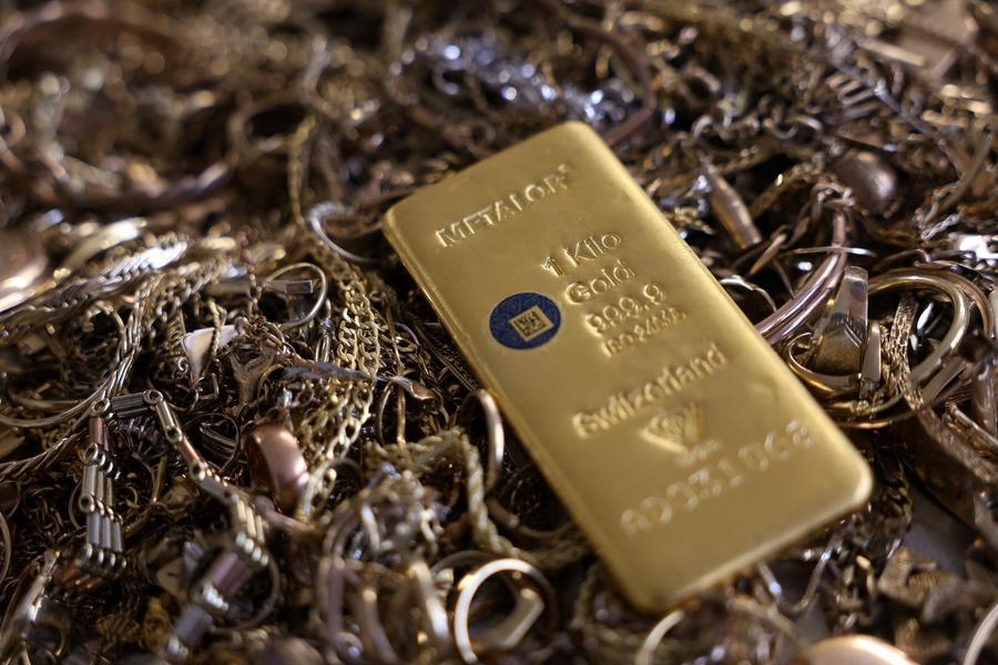 Gold steady as investors await details of US-Iran peace deal