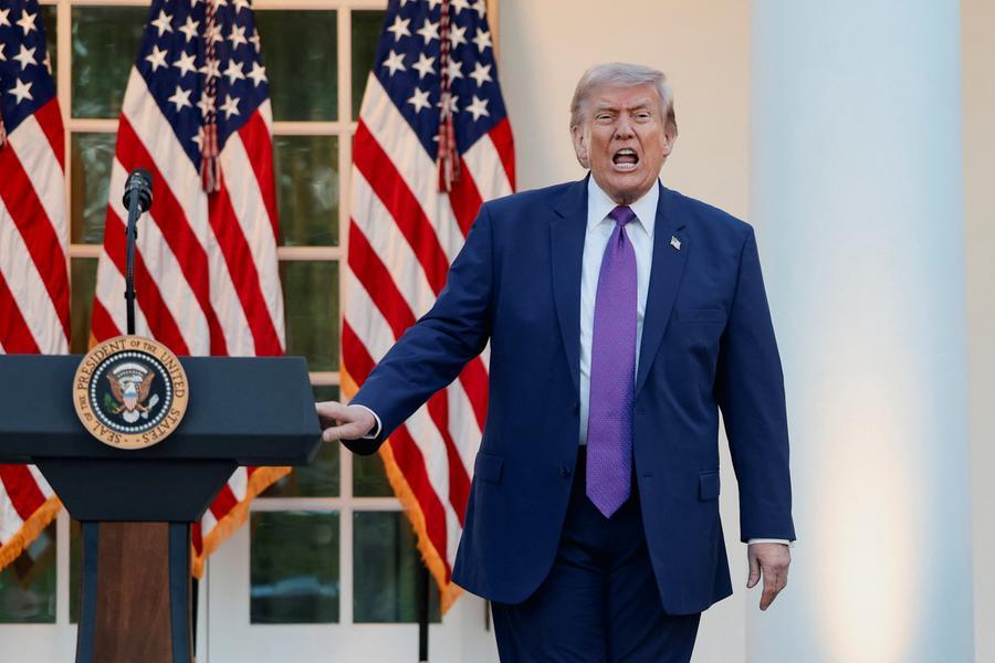 Hopes fade for Iran peace deal as Trump says ceasefire on 'life support'