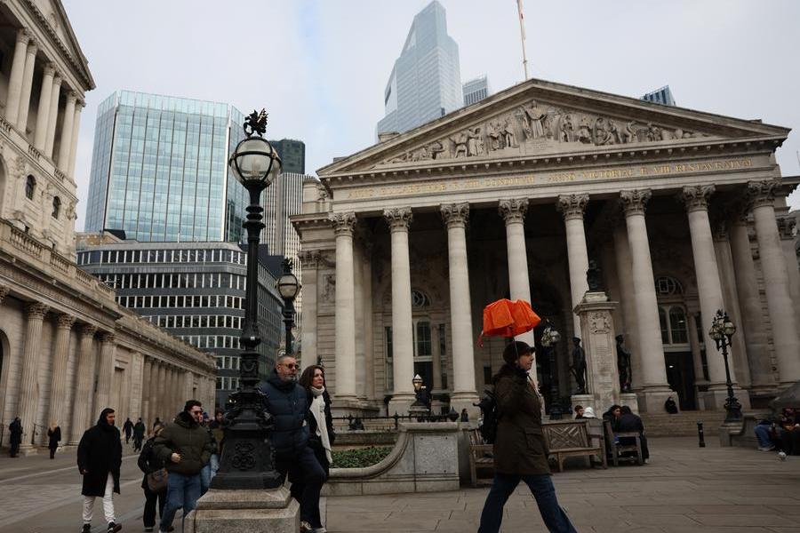 Stronger wage growth requires caution and care on rates, says BoE's Pill