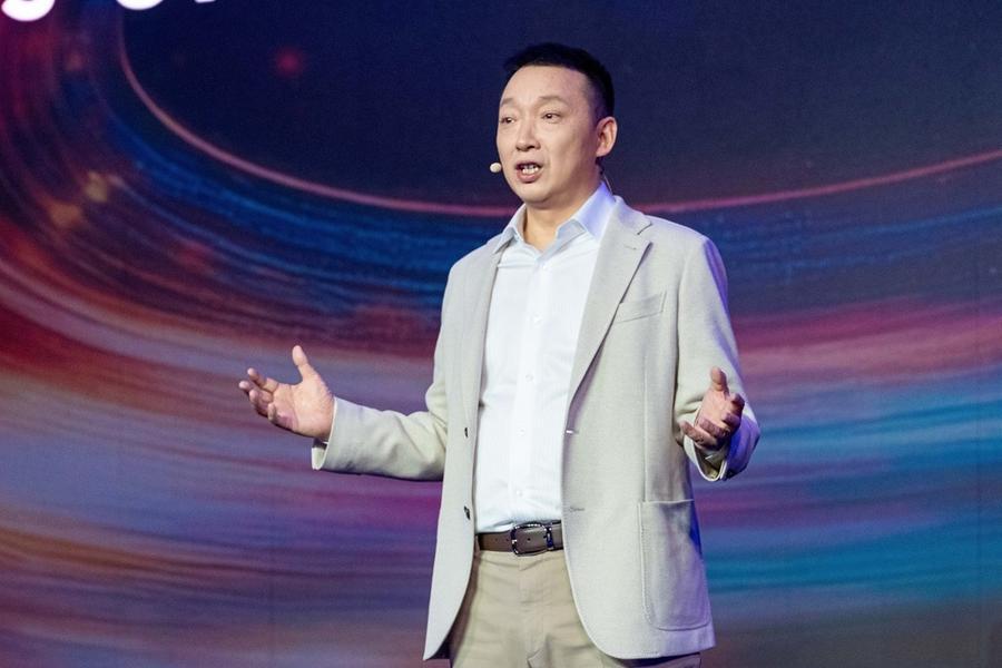 HONOR unveils new corporate strategy to transition to an AI device ...