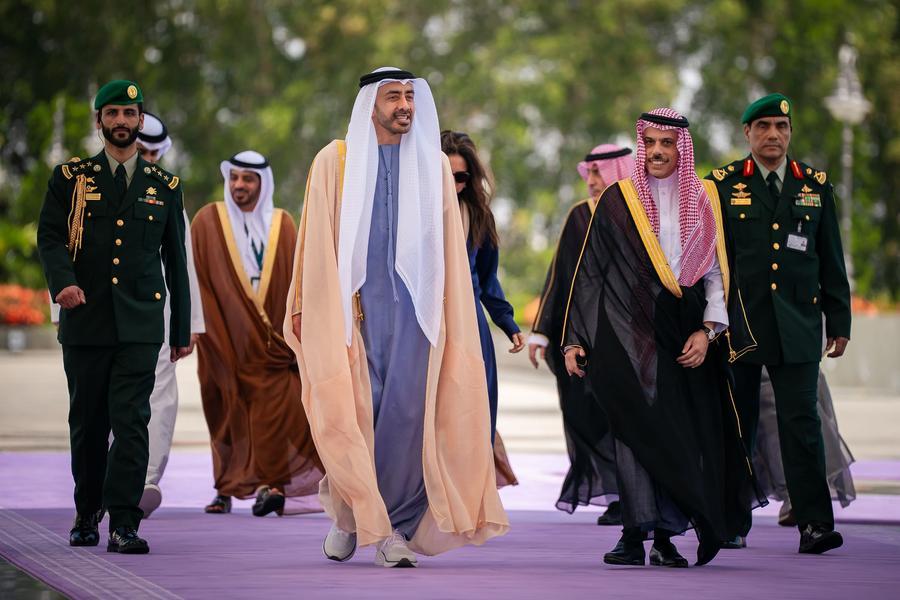 GCC leaders urge faster rollout of rail, energy, and water links