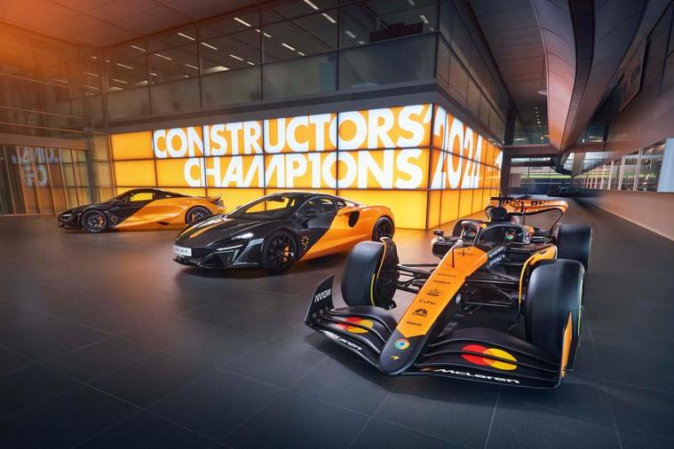 Ultra-exclusive MCL38 Celebration Edition Artura and 750S supercars ...