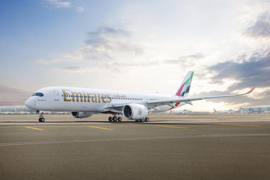 Emirates would consider ordering Airbus wide-body A350-2000 jets
