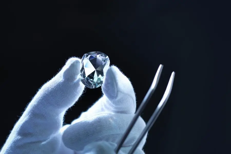 Major diamond discovery, De Beers unearths new kimberlite field in Angola