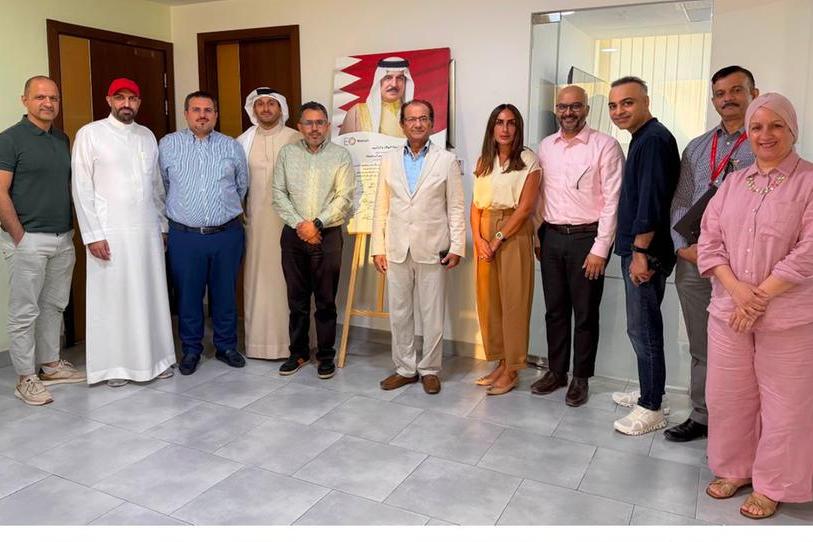 EO Bahrain signs Pledge of Allegiance to His Majesty the King