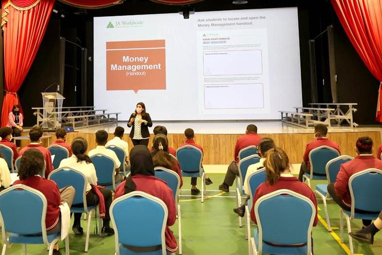 HSBC and INJAZ UAE partner to build a financially capable generation