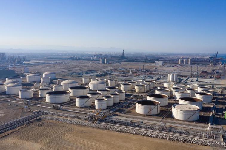 Oman: TCC sets new record with 3,200-tonne crane lift at Sohar ...