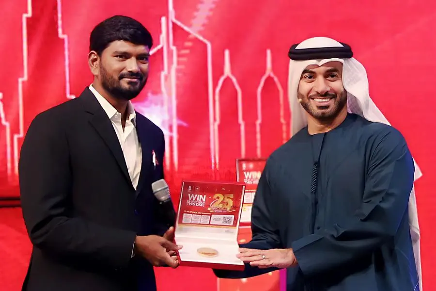 Dubai Jewellery Group awards 8 kilos of gold as DSF's golden triumph ...