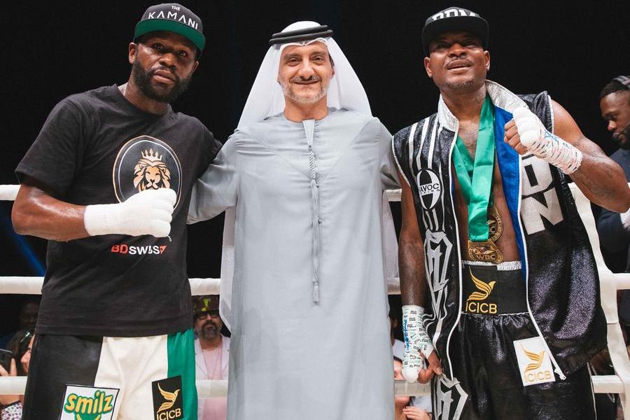 Boxing superstar Floyd Mayweather and MMA legend Anderson Silva thrill ...