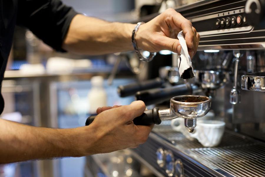 Oman: Kaldi 850 to open 20th store at Aqua-Tots Swimming Center in Seeb