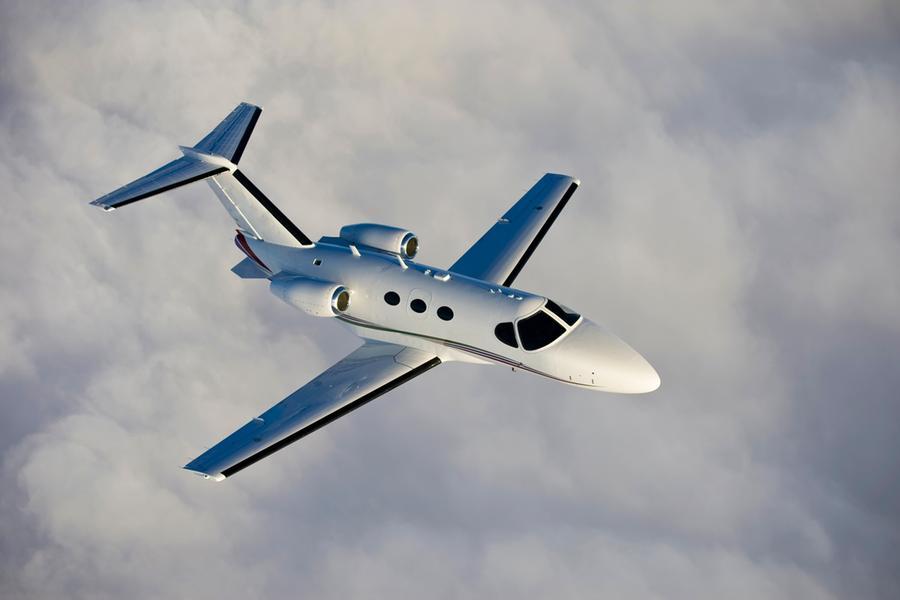 VIDEO: With COP28 looming, is it time to rein in private jets?