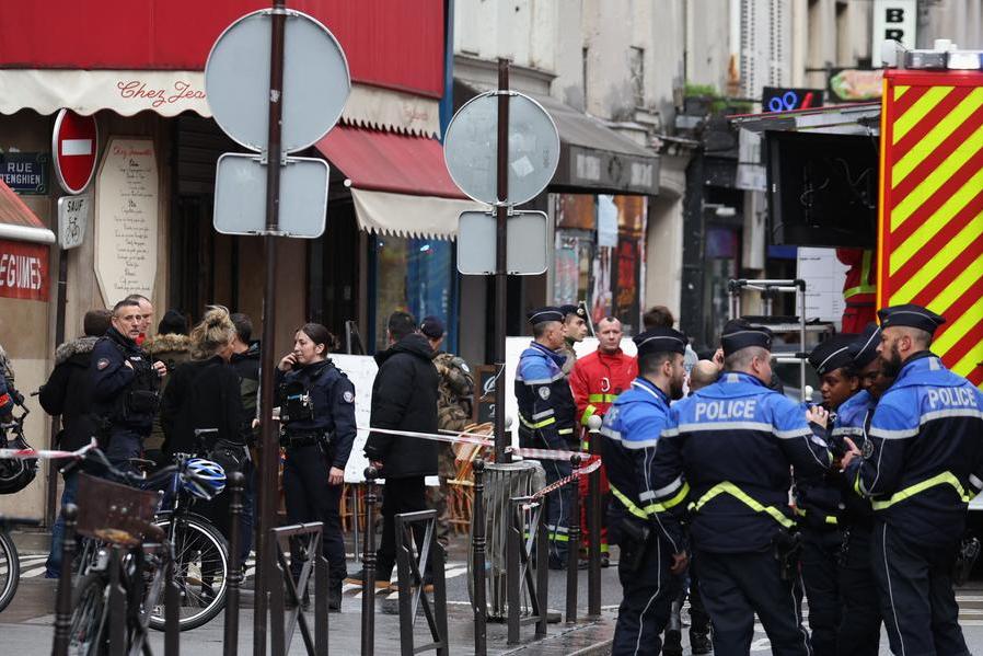 Three dead after shooting at Kurdish centre in Paris