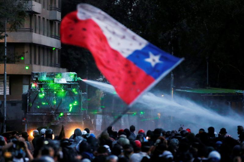 Chile consumer prices rise less than expected in August