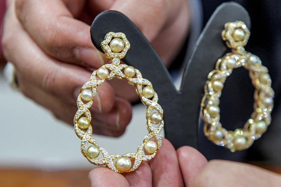 A real gem: in Bahrain, only natural pearls will do