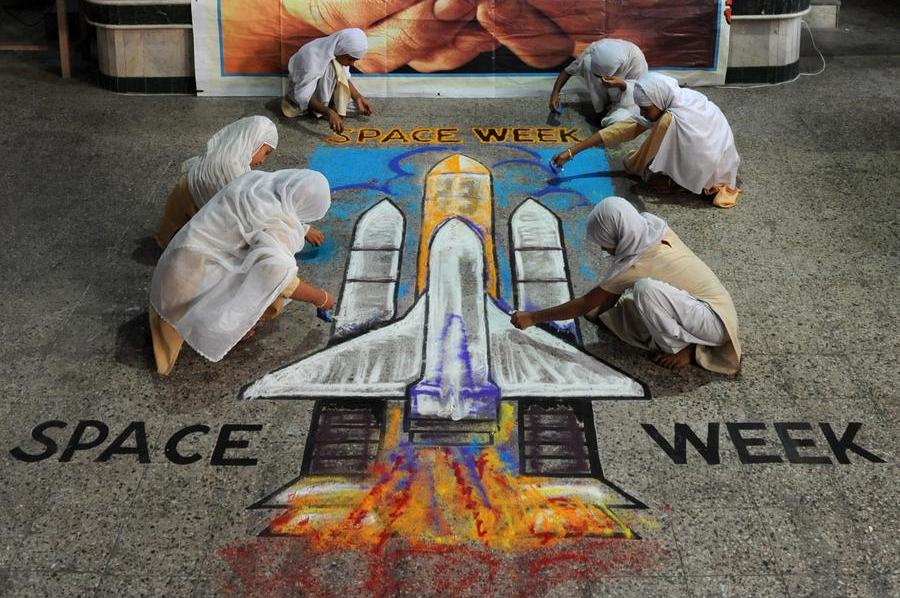 Oman celebrates ‘World Space Week 2024’ with focus on space and climate ...
