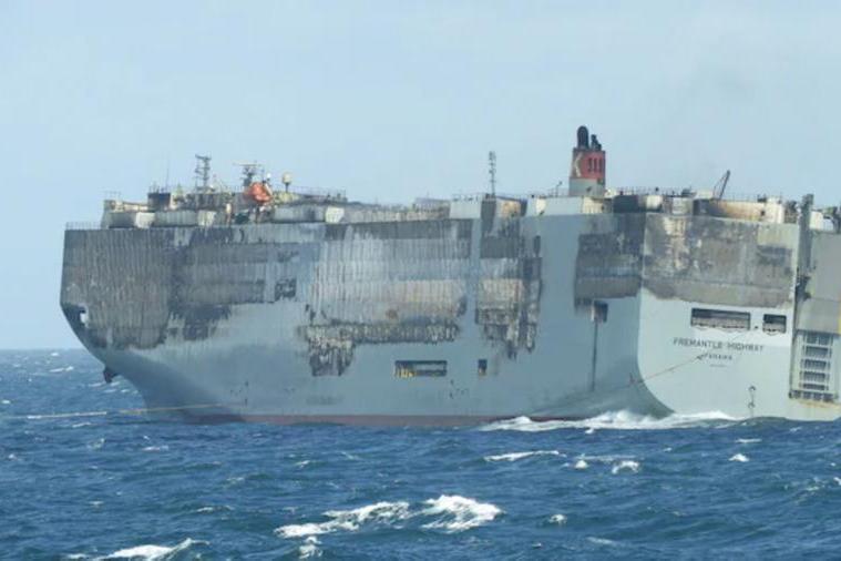 Burnt-out car transport ship reaches Dutch port