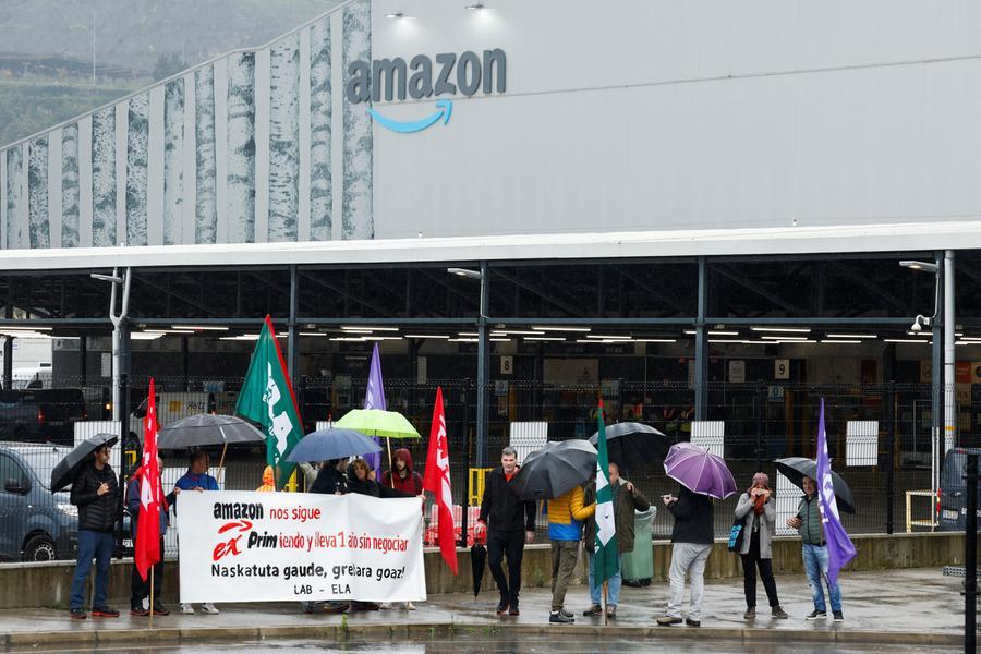 Workers at Amazon logistics centre in Spain plan 3-day strike over wages