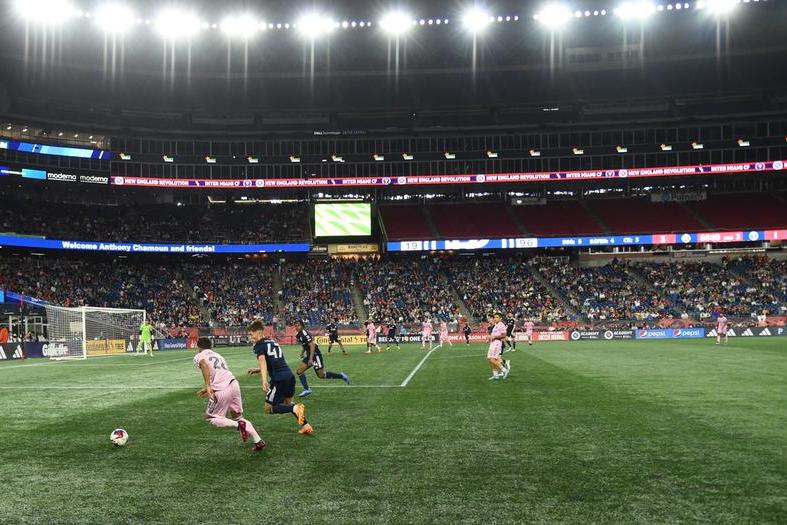 Last-minute goal lifts Inter Miami to draw with Crew