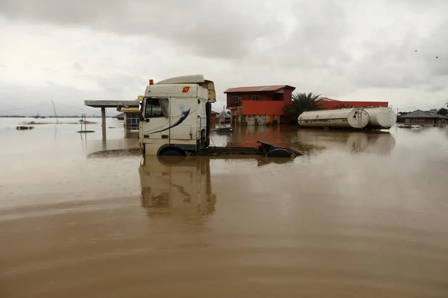 'Colossal' flooding kills hundreds in Nigeria