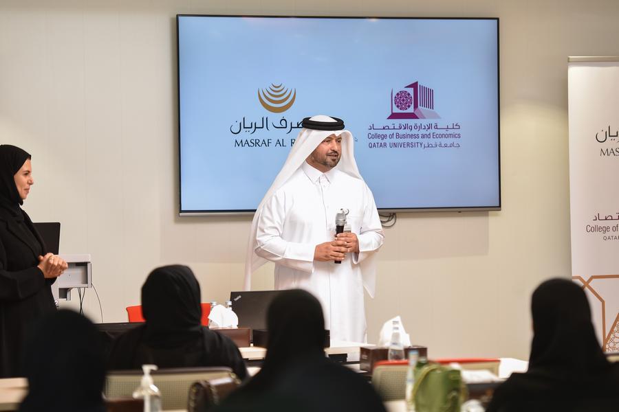 Masraf Al Rayan welcomes Qatar University students at its headquarters