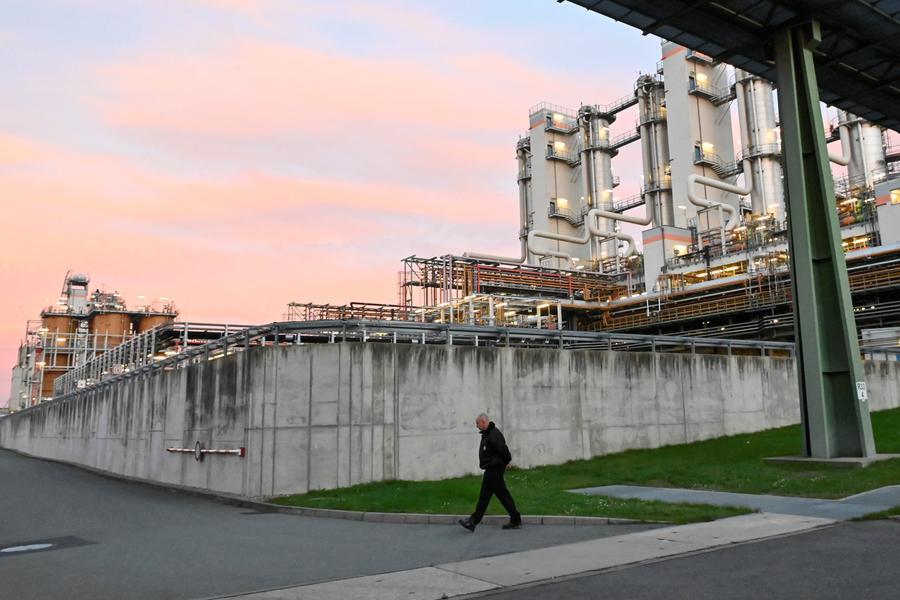 Germany Energy Transition Faces Key Chemical Sector Conundrum Maguire
