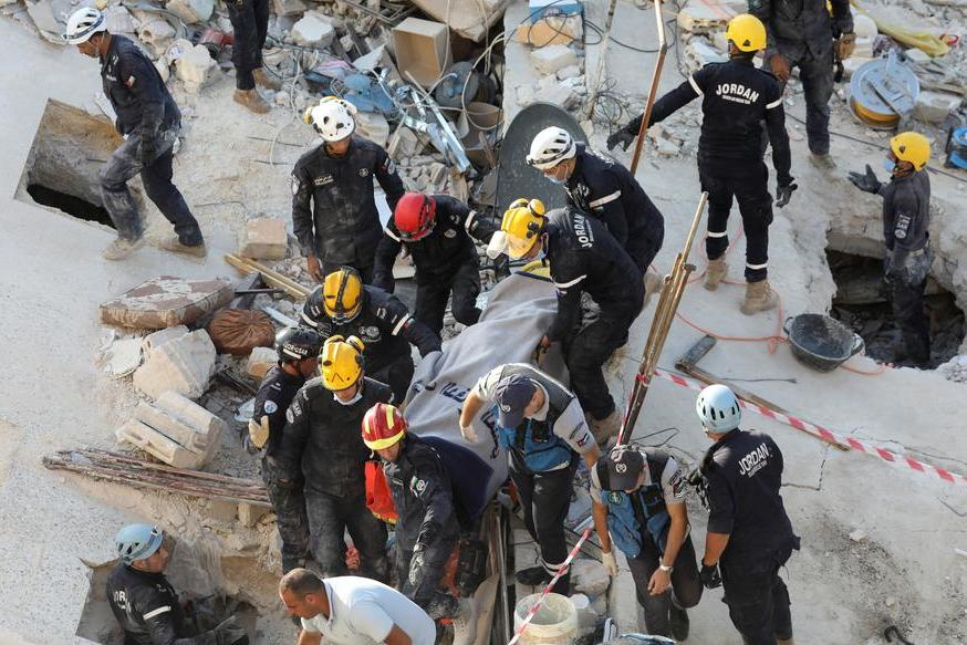 Death toll rises to nine in collapsed building in Jordan