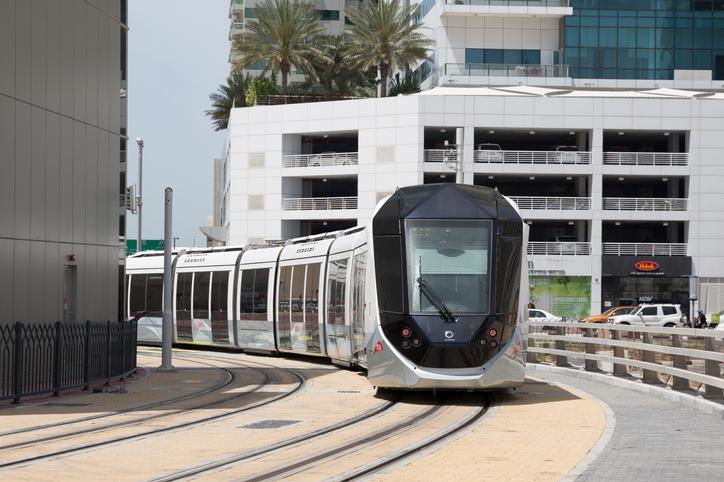Keolis pledges to reduce carbon emissions in support of UAE Net Zero ...