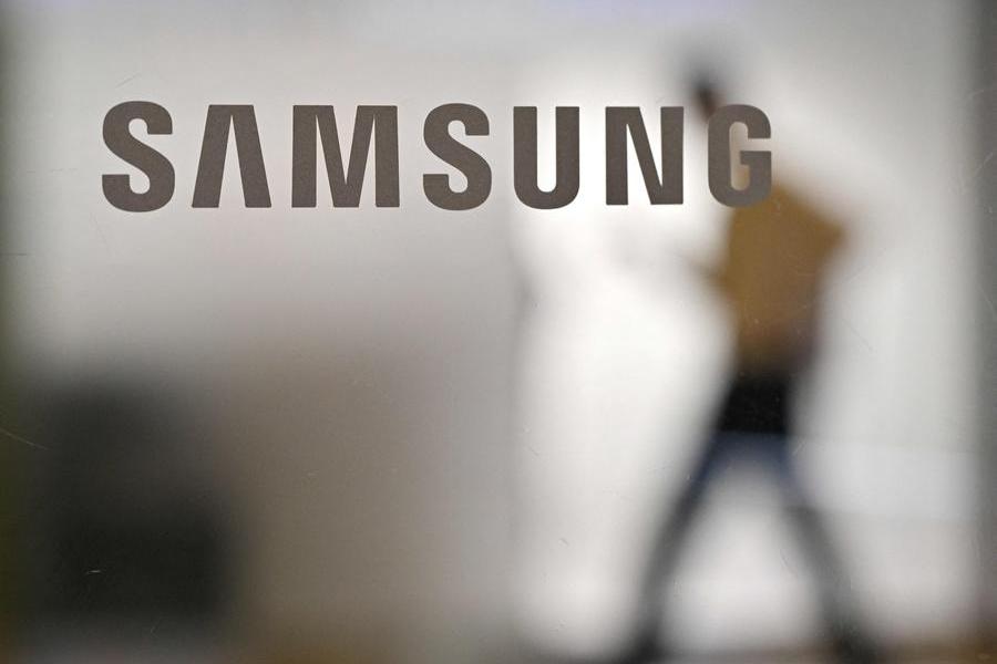 SA: Samsung folds, flips and rides the Ring wearable wave with new AI ...