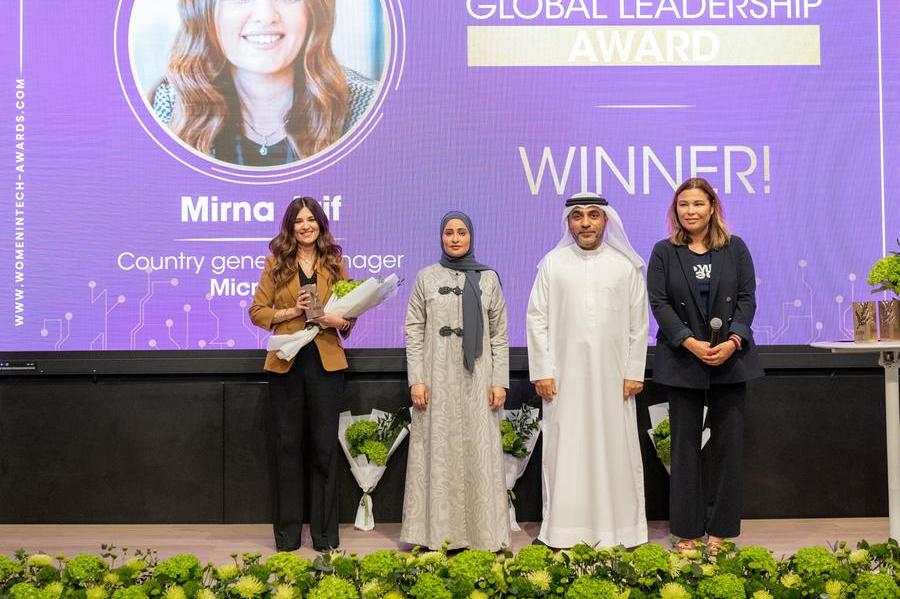 Ohood Al Roumi honors winners of Women in Tech MENA Awards