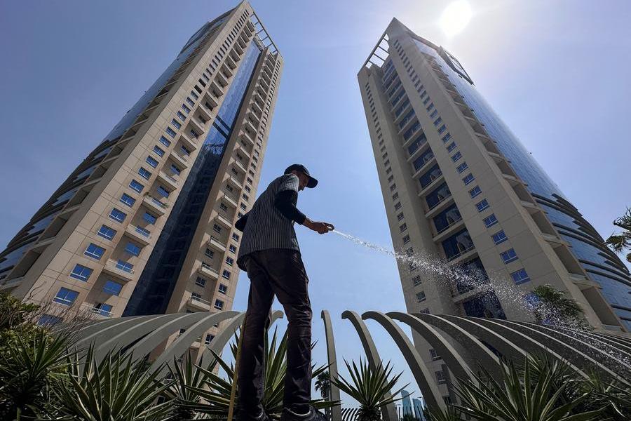 Two-shift system proposed for government servants in Bahrain