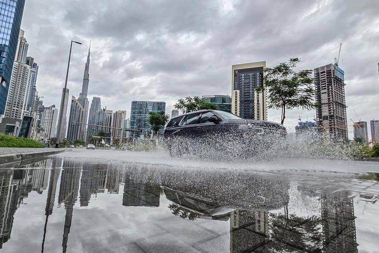 Hail, rain of varying intensity fall across different regions of UAE