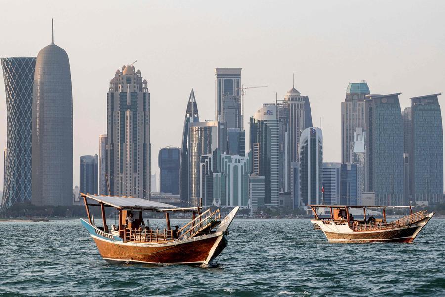 Qatar: Humid, hot weather expected today