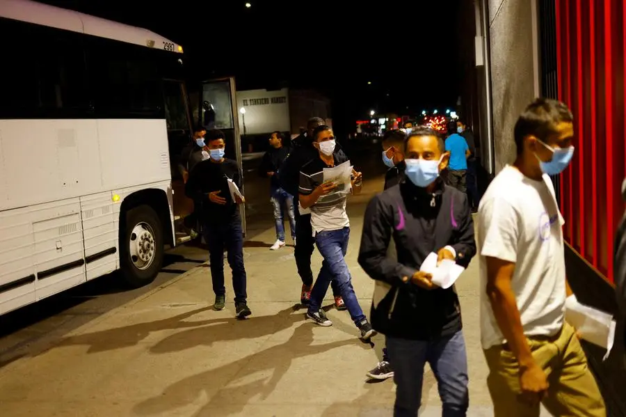 Migrant border crossings into Texas surge
