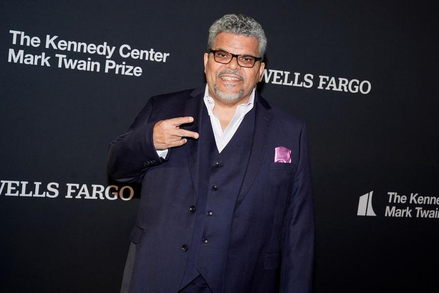 Adam Sandler honored with Kennedy Center's Mark Twain Prize