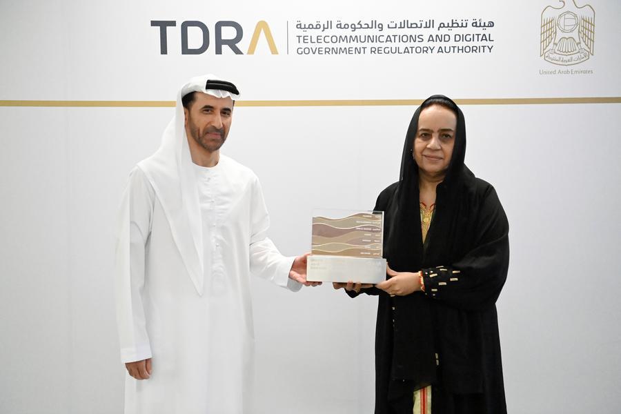 هيئة تنظيم الاتصالات والحكومة الرقمية تحتفي بيوم "يوم المرأة الإماراتية"