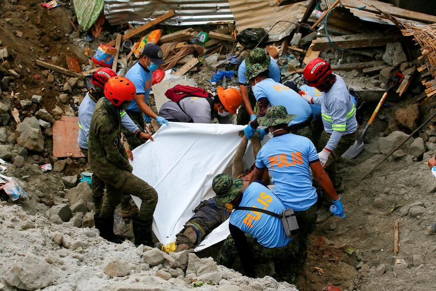 Philippine landslide death toll climbs to 35