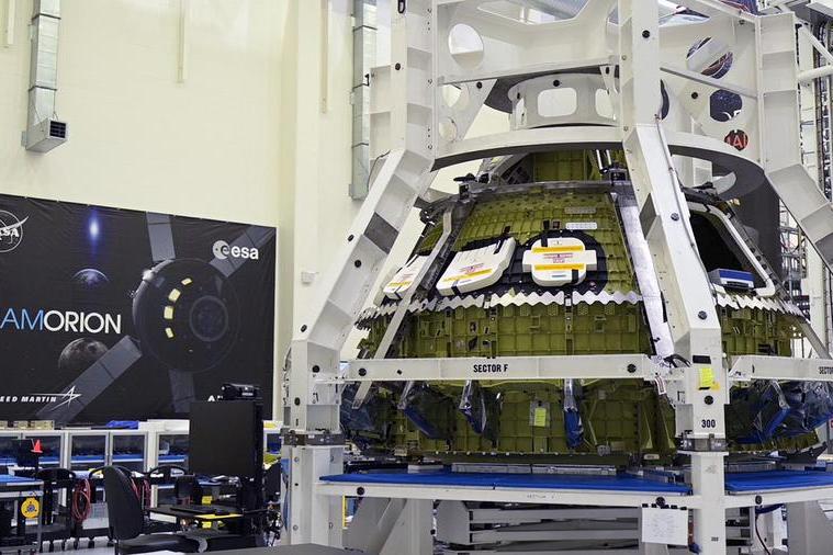 NASA's mega-moon rocket ready for liftoff on eve of debut Artemis mission