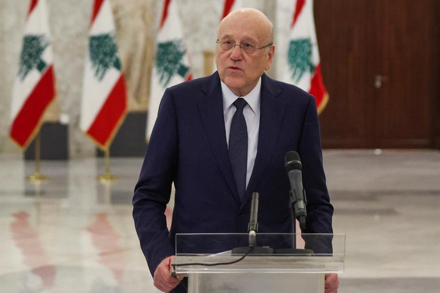 Lebanon president, amid financial meltdown, returns amended bank ...