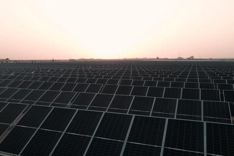 DEWA adds 200MW of clean energy from the 5th phase of the Mohammed bin ...