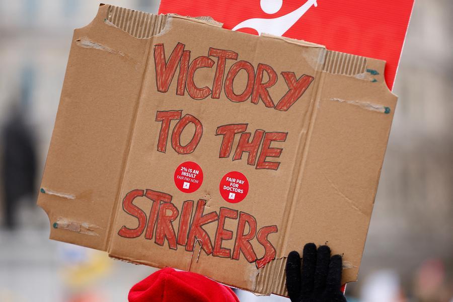 Unite says 1,400 UK offshore workers to strike 'within weeks'