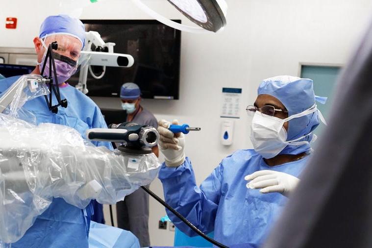 Healthpoint brings new technology to conduct robotic-assisted knee ...