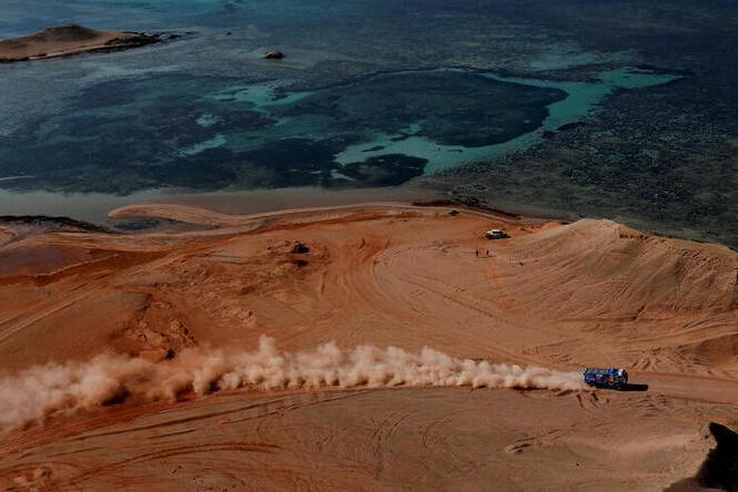 Saudi PIF governor says no NEOM cancellations, The Line not required by ...