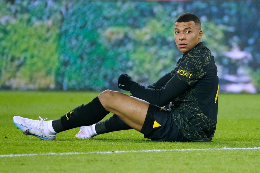 Mbappe injury and poor form leave PSG in crisis before Bayern tie