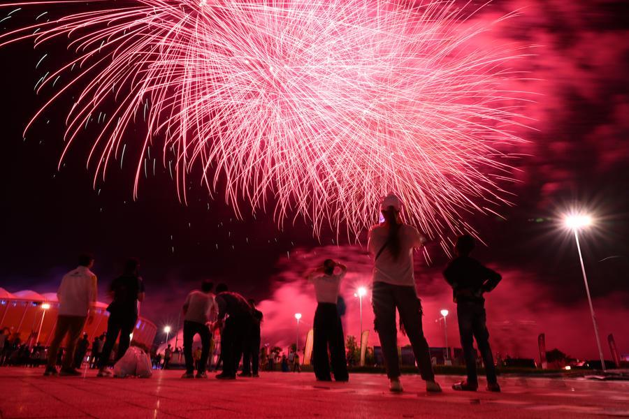 'Three, two, one, nothing': fake fireworks fizzle, fuddle at Games