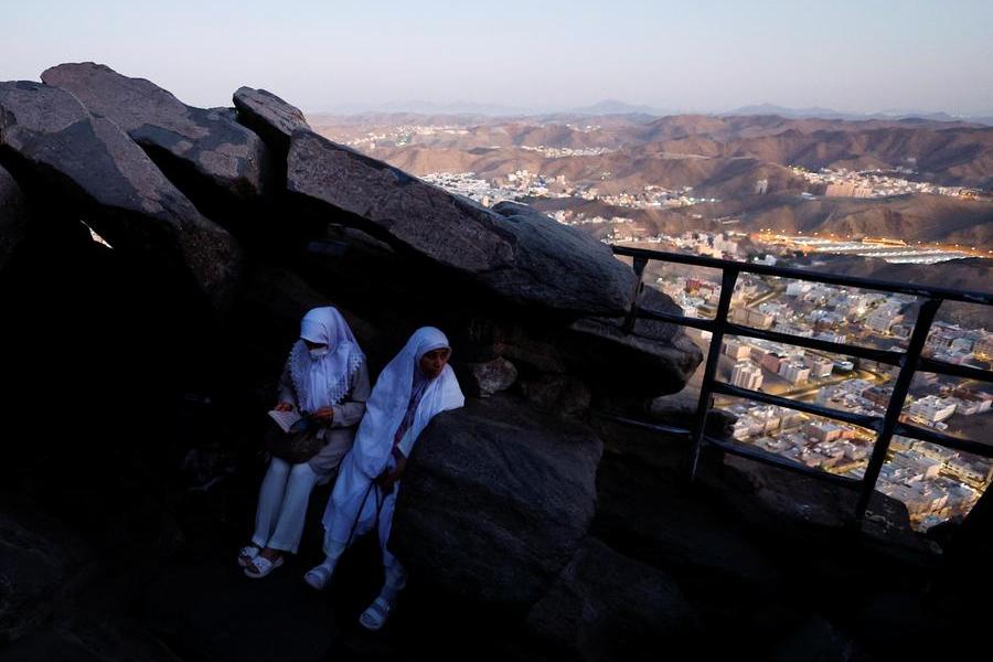 Muroor provides 6 interactive maps to familiarize pilgrims with routes ...