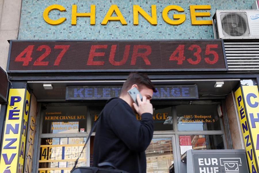 Hungary's Oct CPI rises to 21.1% y/y, as food and energy prices soar