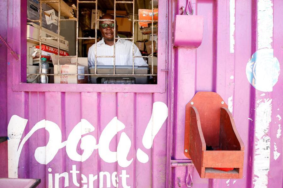 Fast internet brings tech jobs to Nairobi's poor neighbourhoods