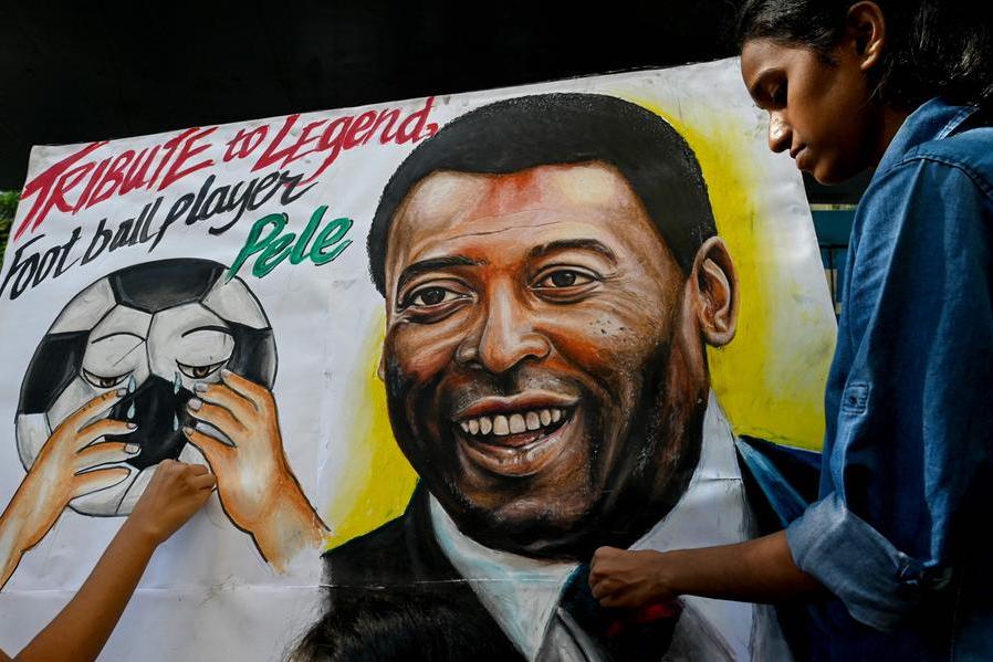 Flags at half-mast at FIFA for 'eternal king' Pele