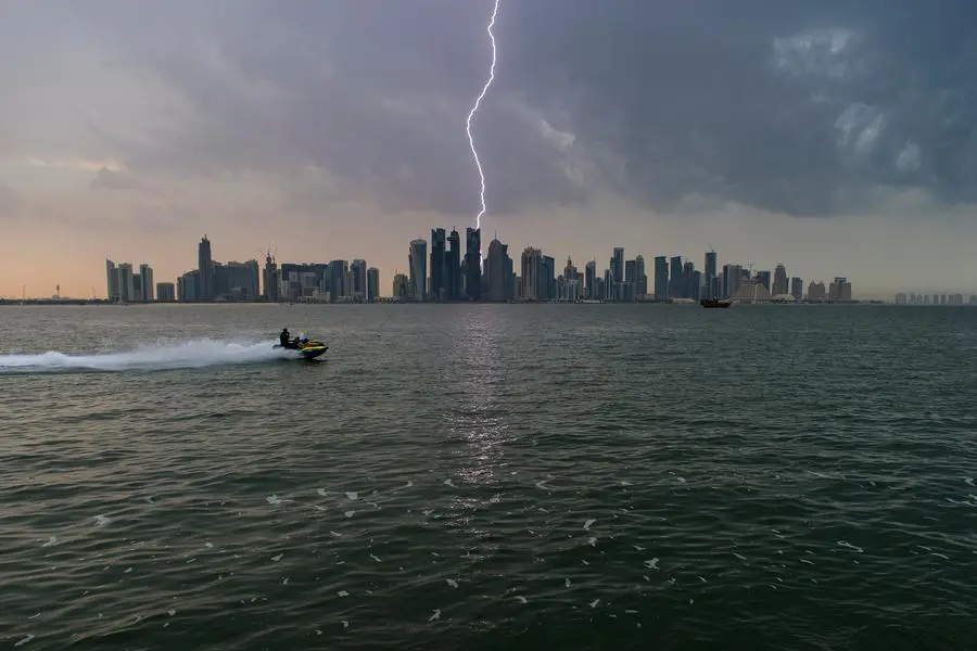 Department of Meteorology warns of strong winds and high seas in Qatar